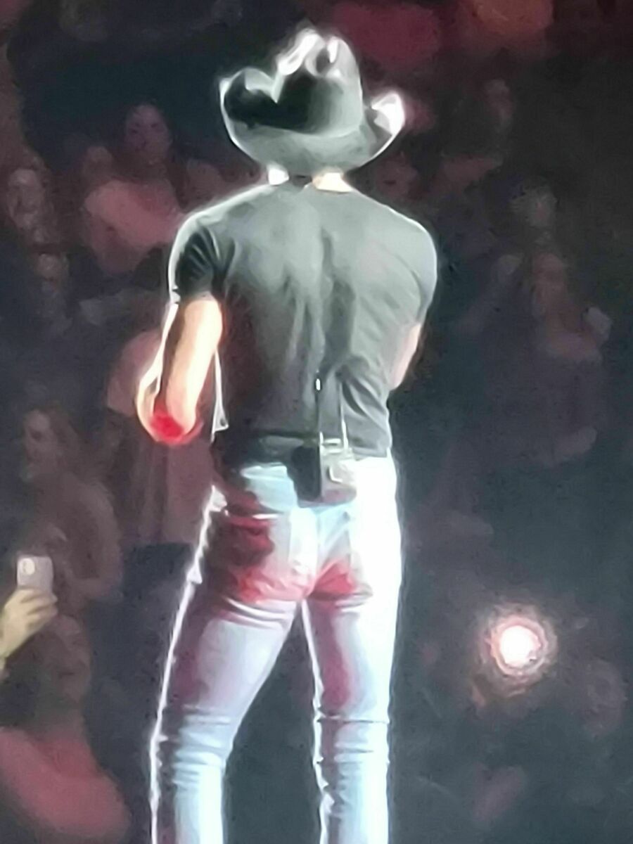 Tim McGraw Concert & Tour History (Updated for 2024 - 2025) | Concert ...