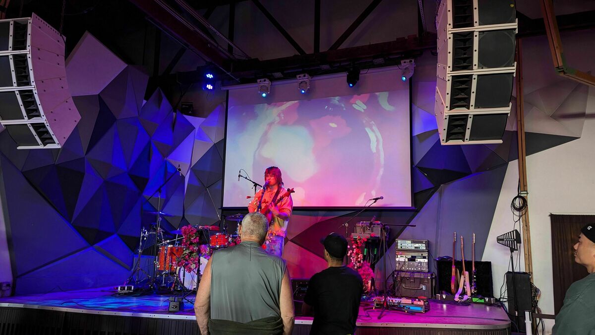 Kacy Hill Concert & Tour History (Updated for 2025) | Concert Archives