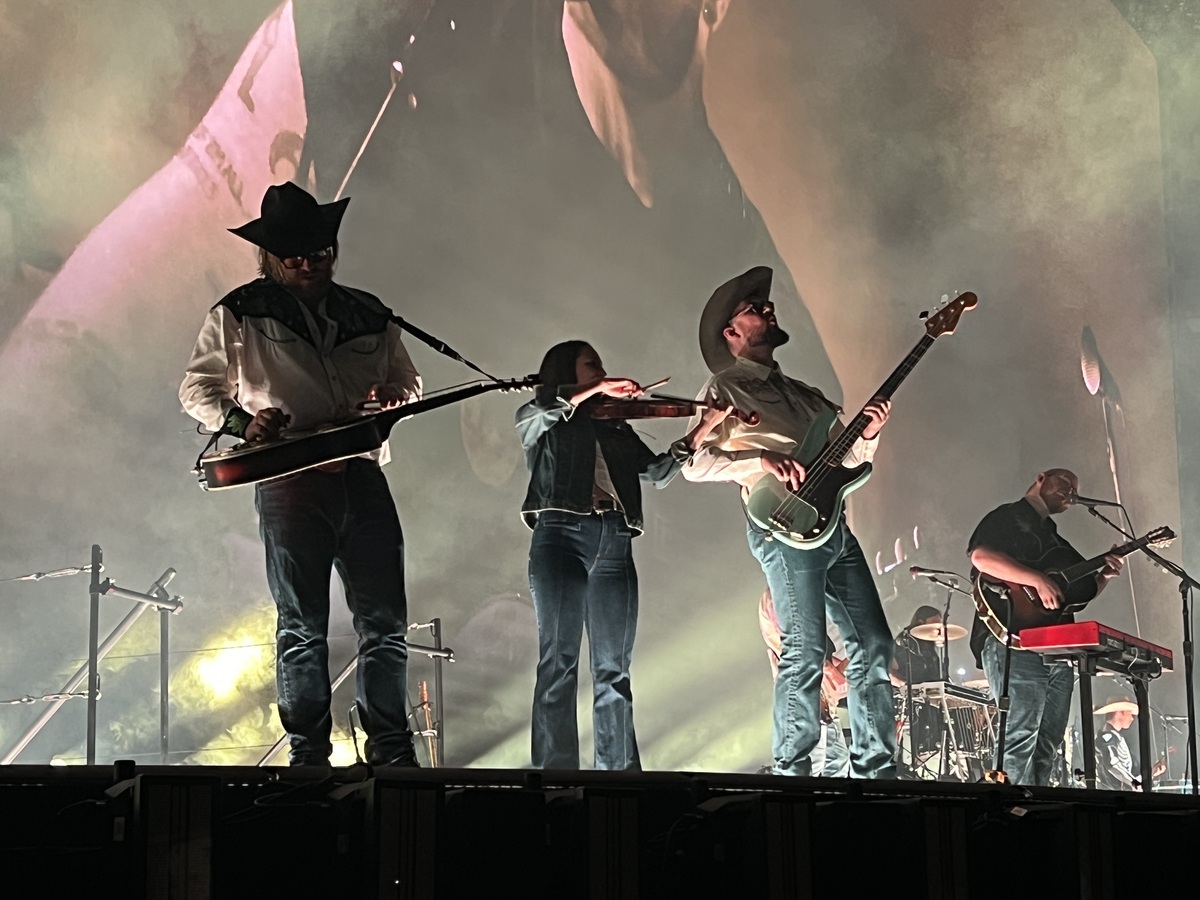 Jun 15, 2024: Zach Bryan / Sierra Ferrell / Levi Turner at Empower ...