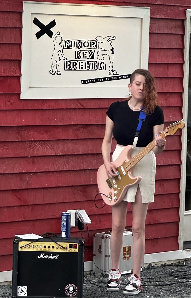 Barbie Barker Concert & Tour History | Concert Archives