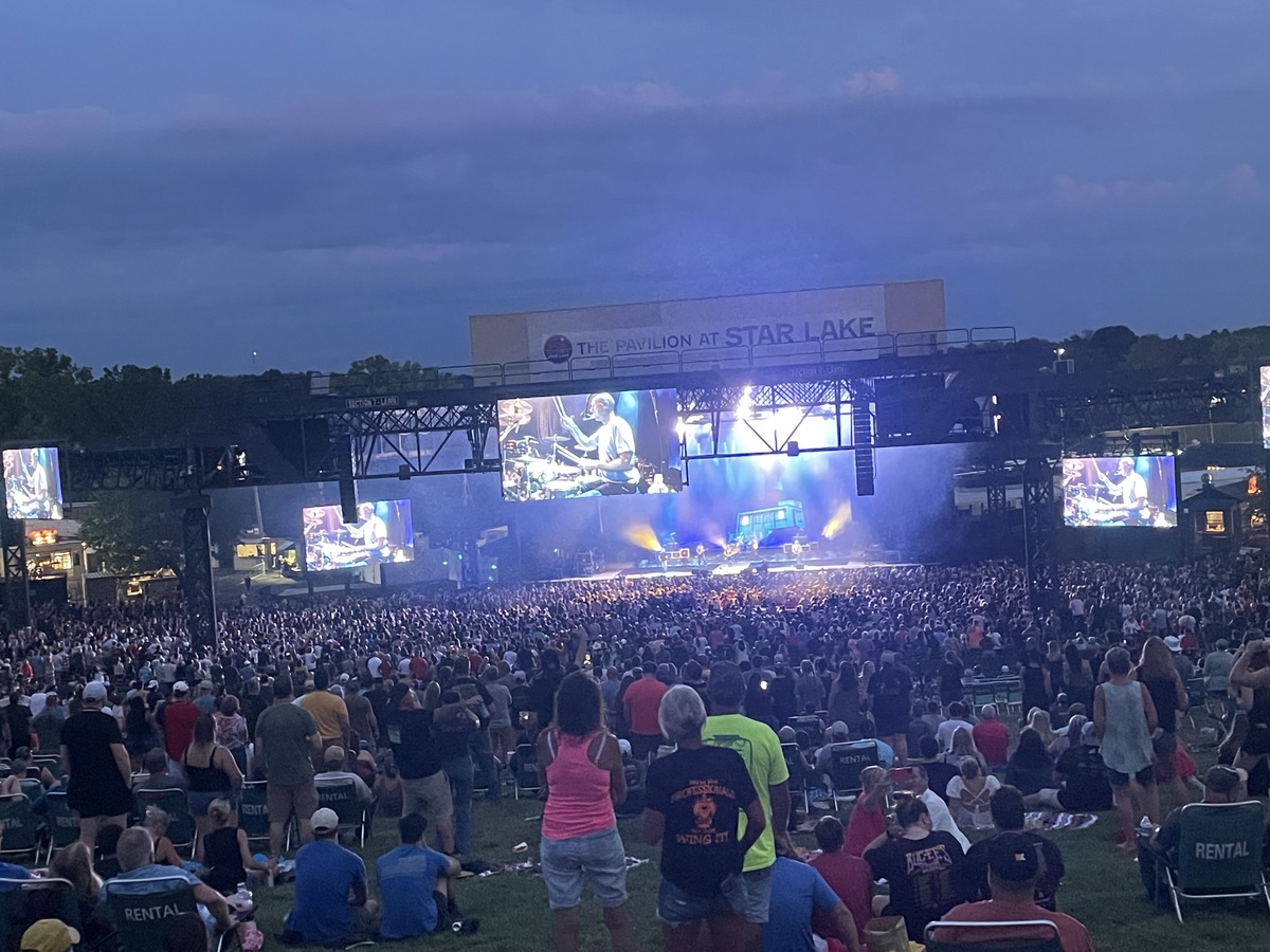 Concert History of The Pavilion at Star Lake Burgettstown, Pennsylvania ...