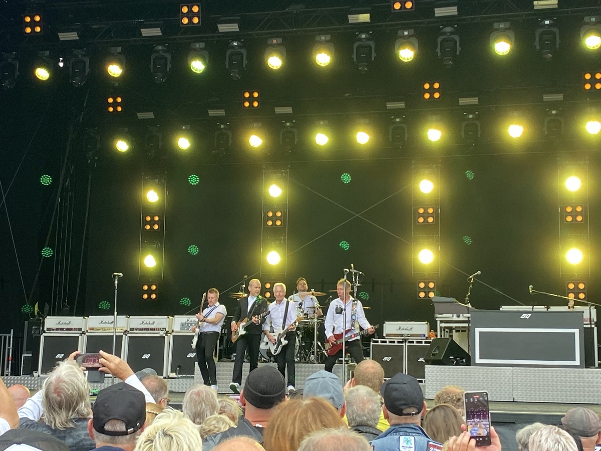 Status Quo Concert Photos | Concert Archives