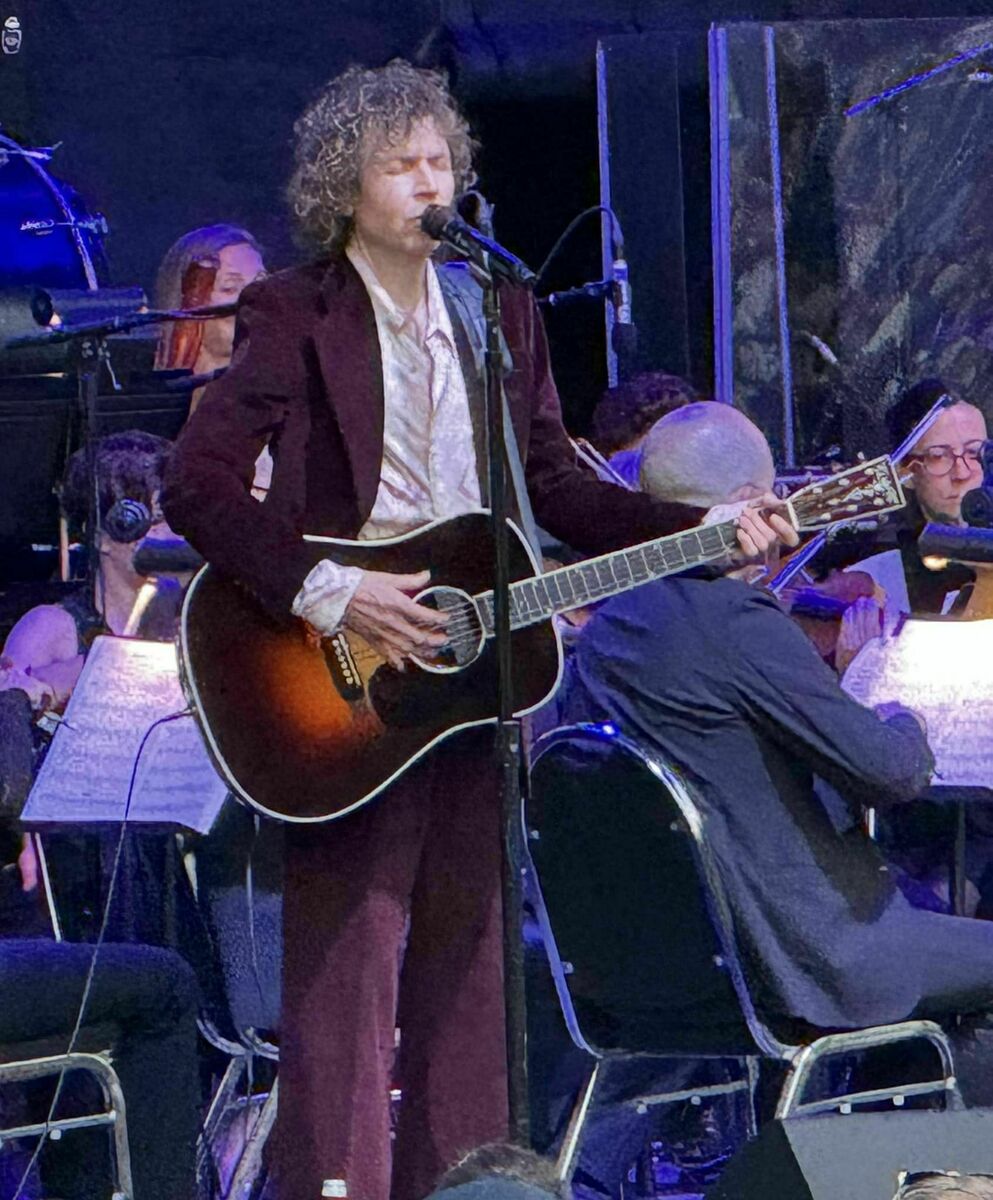 Beck Concert & Tour History (Updated for 2024) | Concert Archives