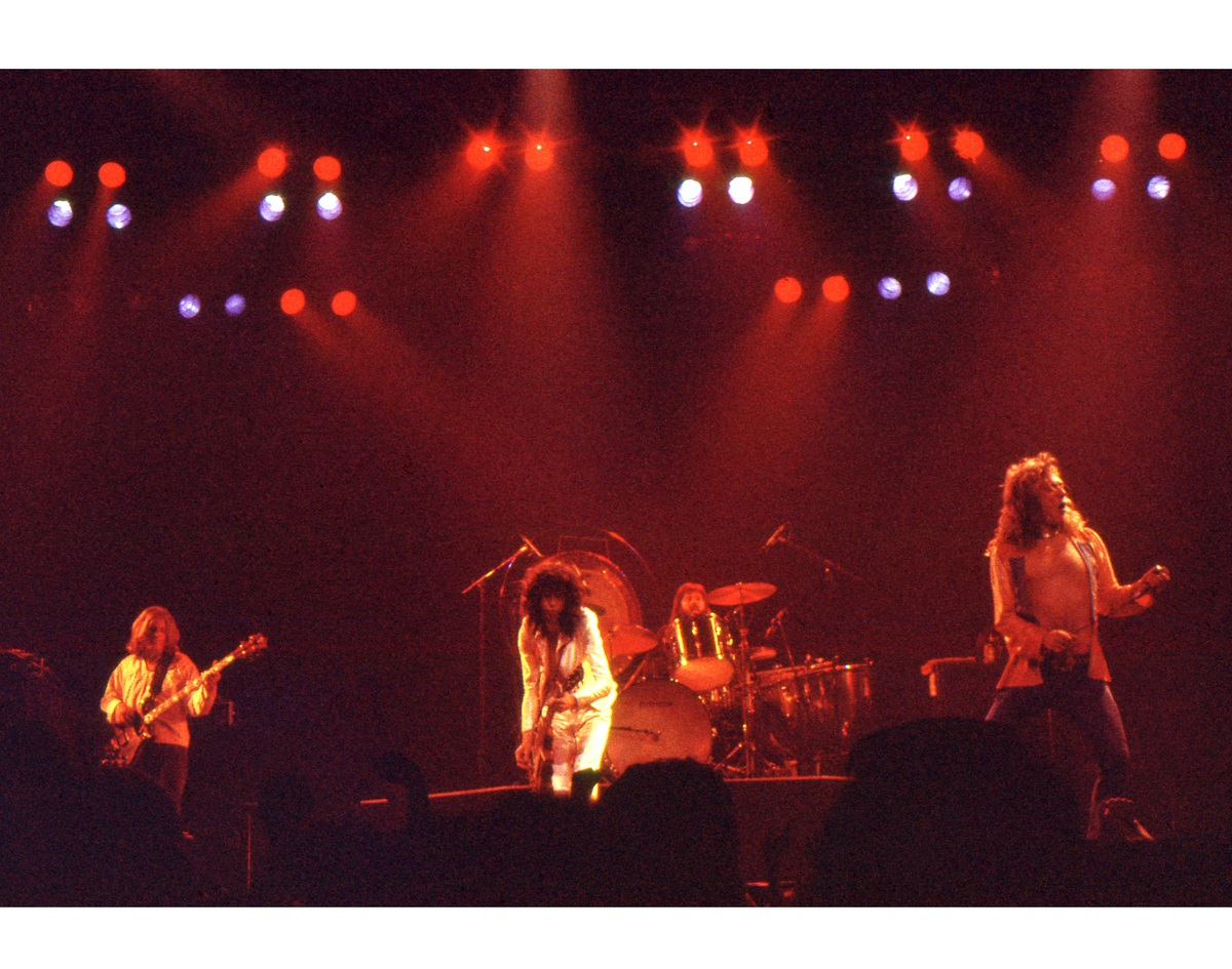 Led Zeppelin's 1977 Concert & Tour History | Concert Archives