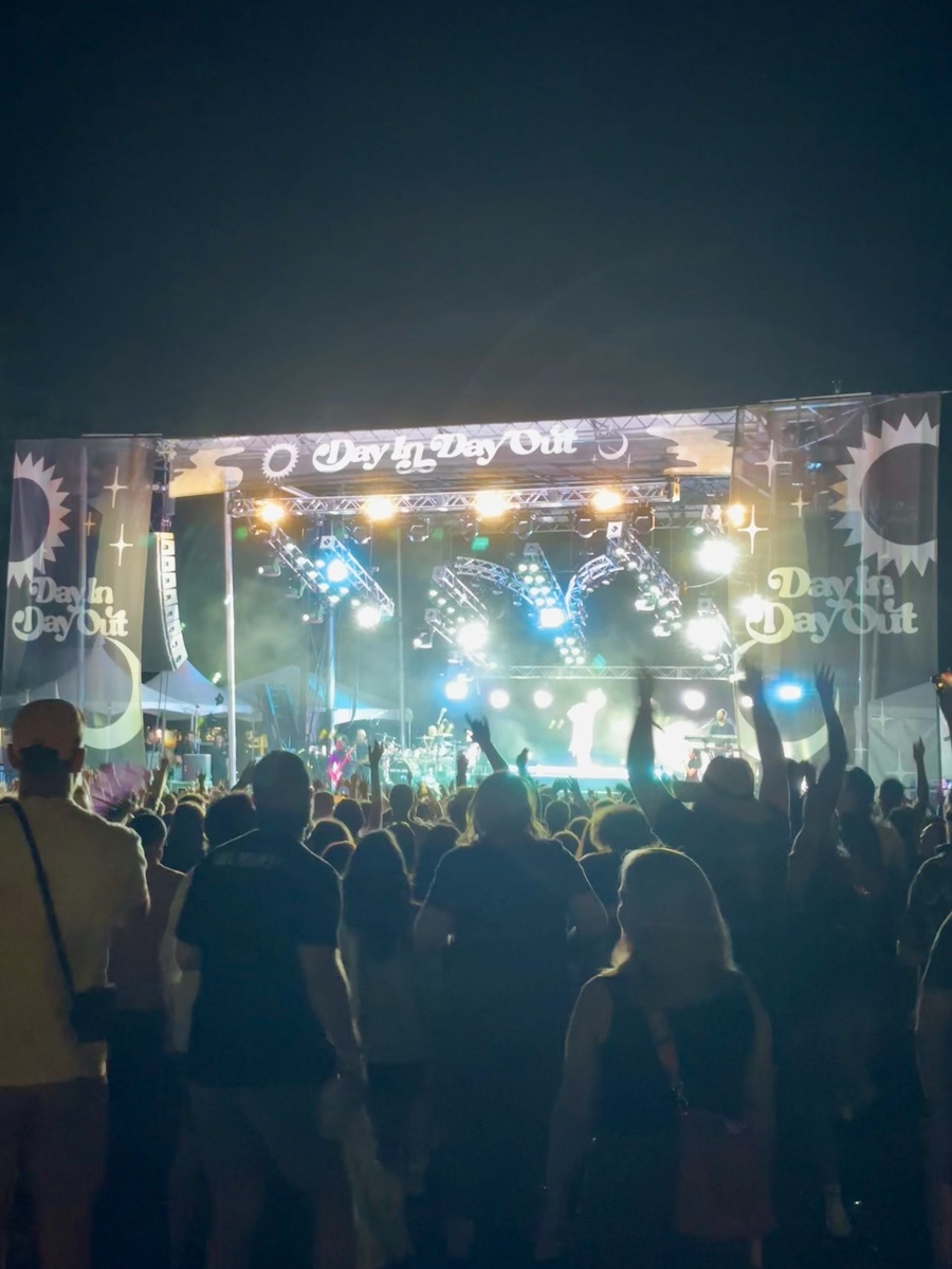 Jul 12, 2024: Carly Rae Jepsen / Peach Pit / Beach Fossils / Sir Chloe ...