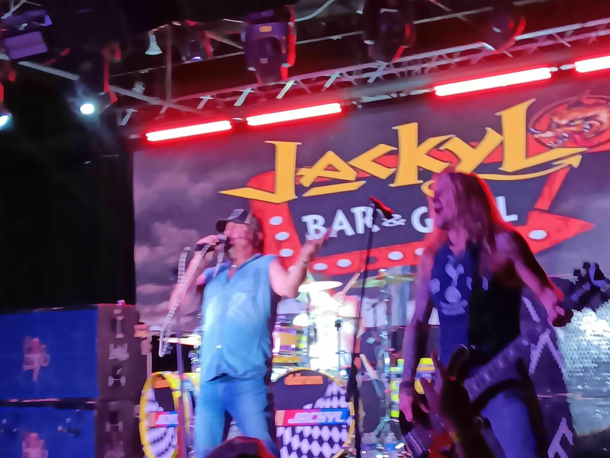 Jackyl Concert & Tour History (Updated for 2024) | Concert Archives