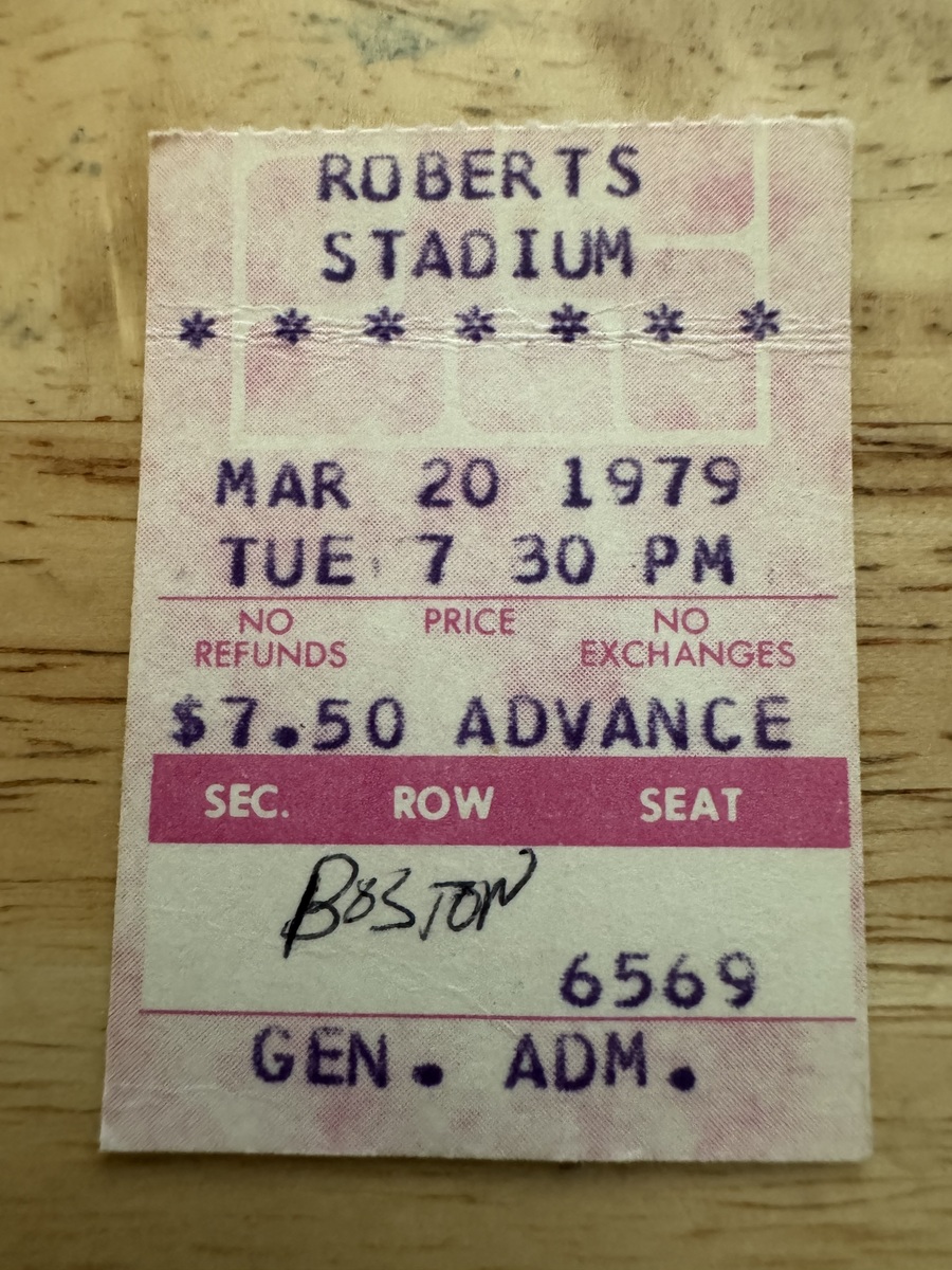 Concert History of Roberts Municipal Stadium Evansville, Indiana ...