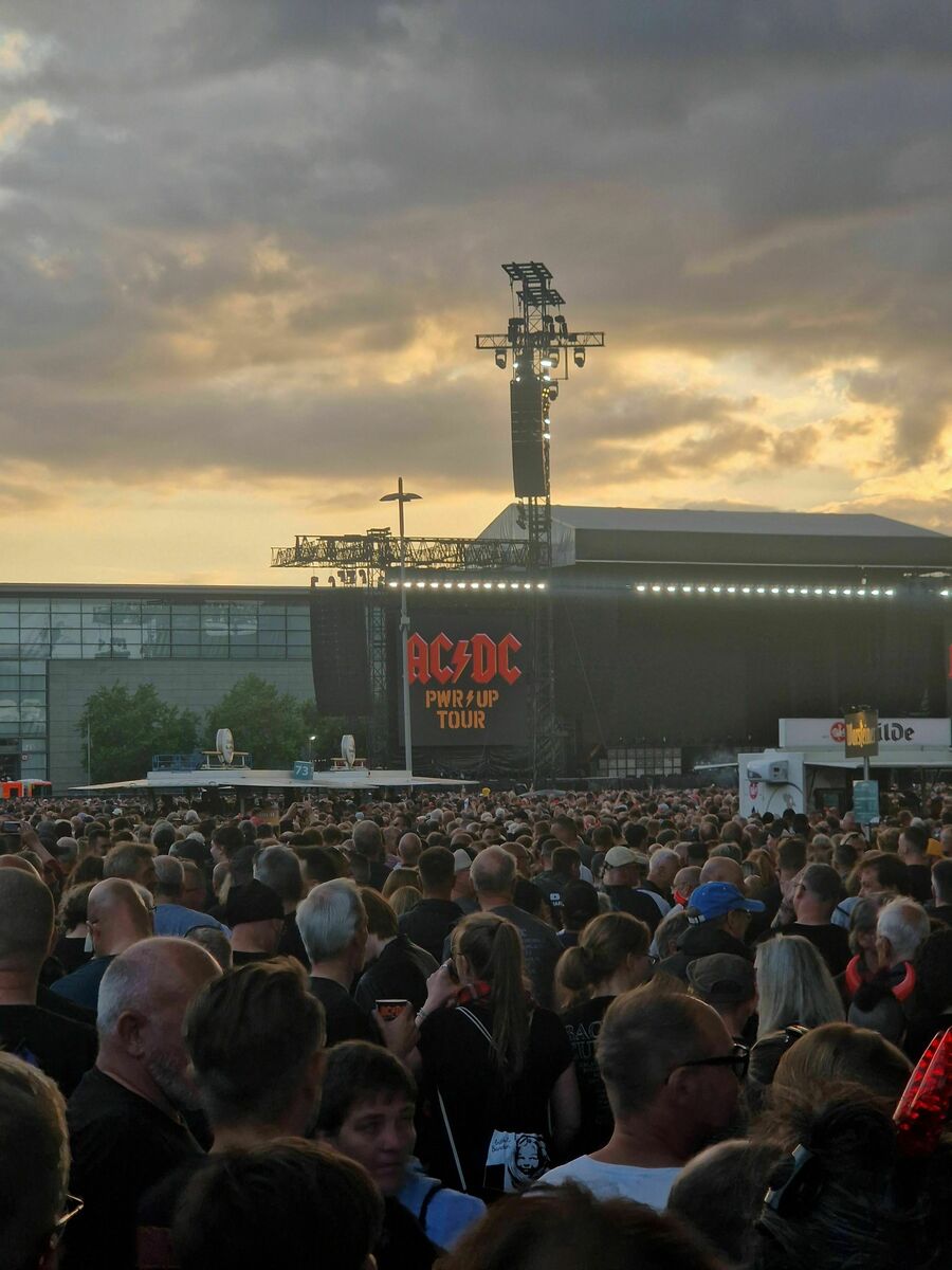 AC/DC Concert & Tour History (Updated for 2024) | Concert Archives