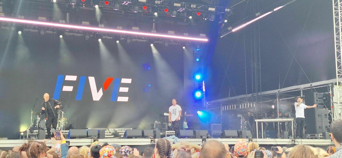 Blue Concert & Tour History | Concert Archives