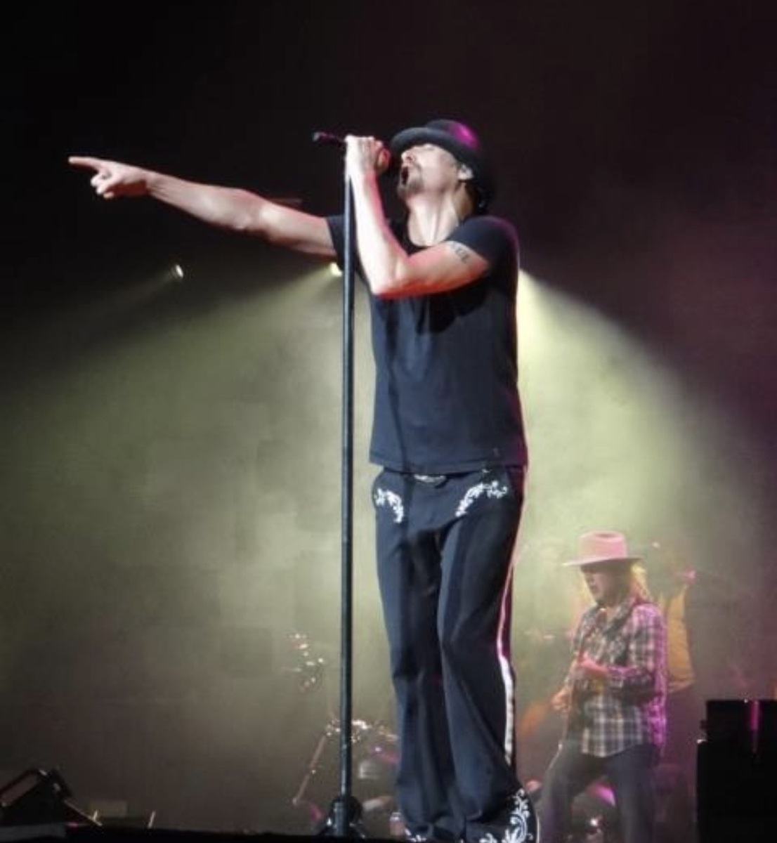 Kid Rock Concert & Tour History (Updated for 2024) | Concert Archives