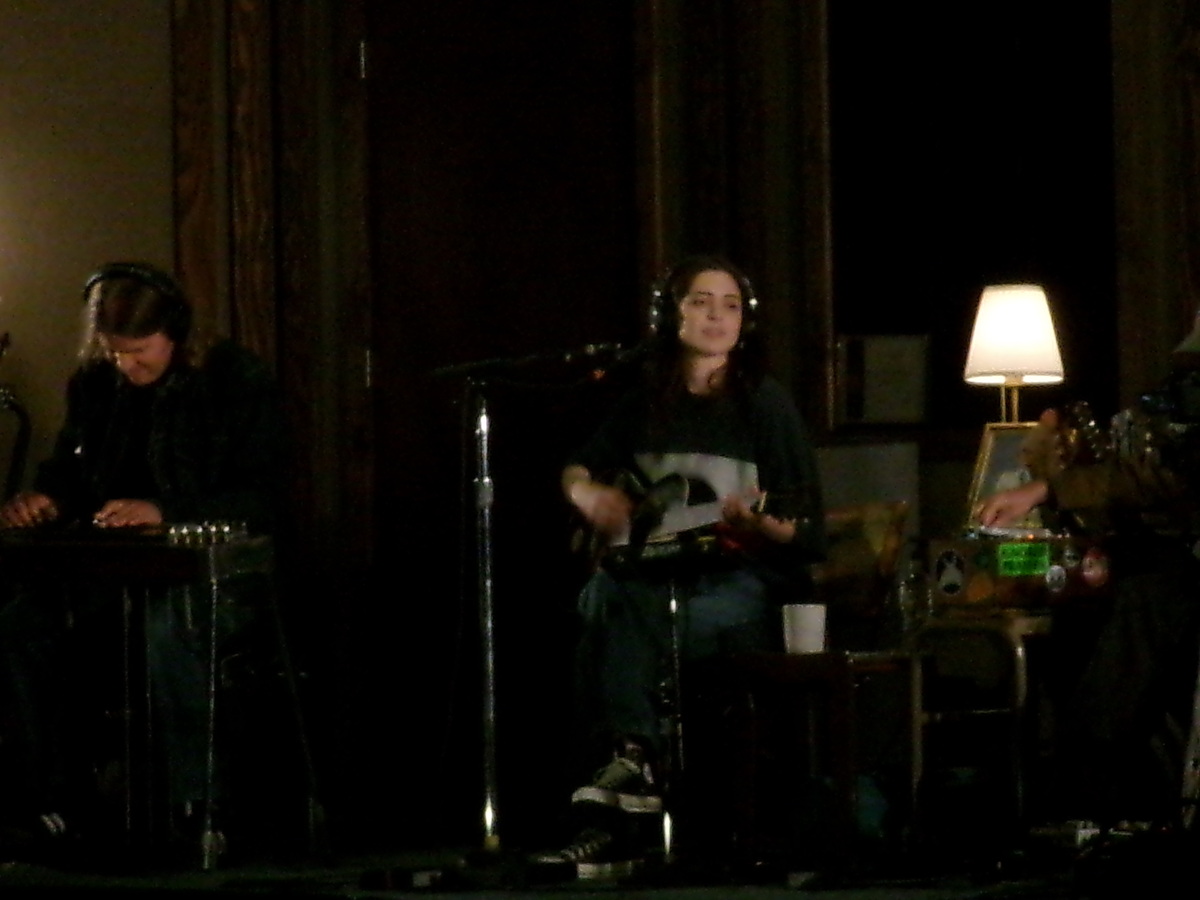 Lizzy McAlpine Concert & Tour History (Updated for 2024) | Concert Archives