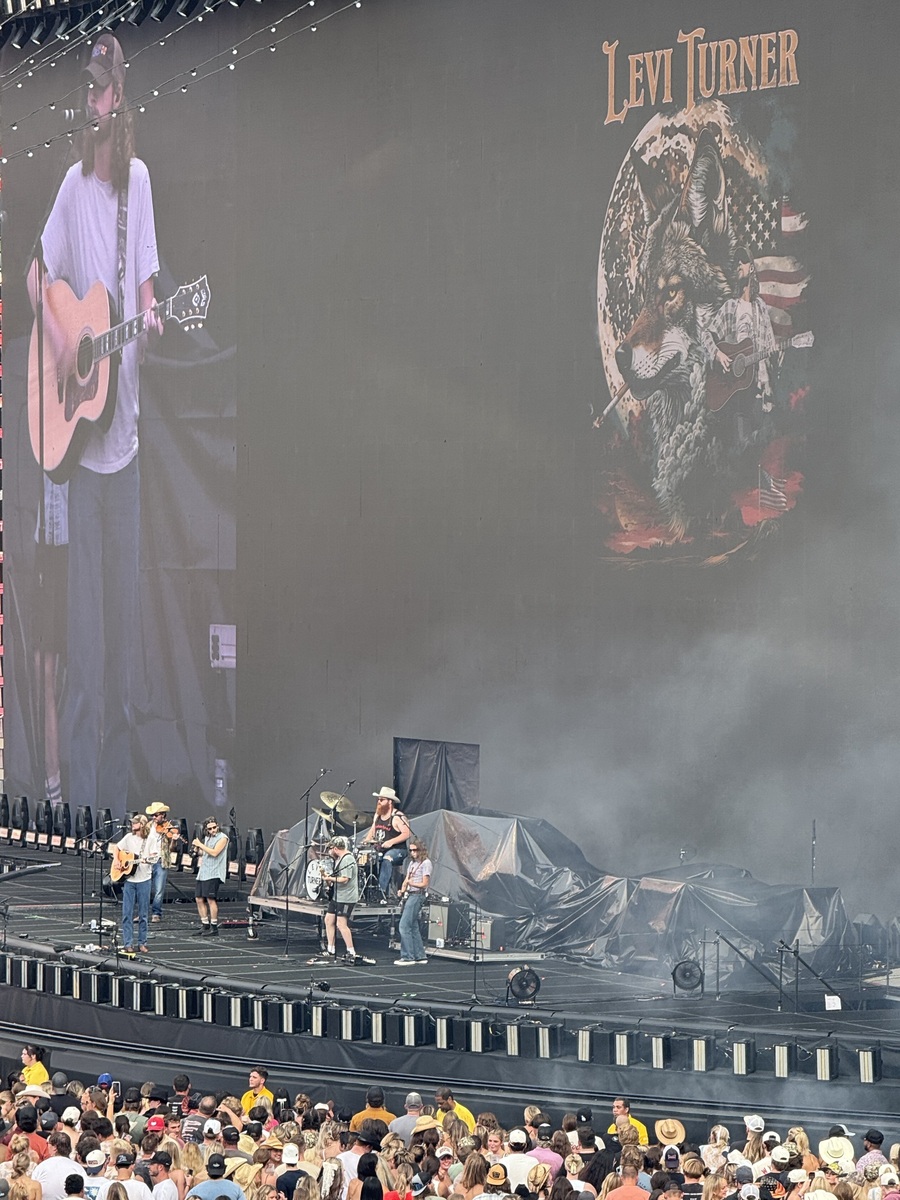 Aug 14, 2024: Zach Bryan / Jason Isbell and the 400 Unit / Levi Turner ...