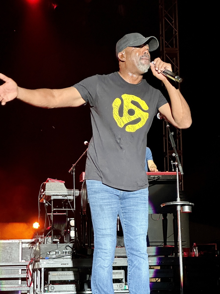 Darius Rucker Concert & Tour History (Updated for 2024 - 2025 ...