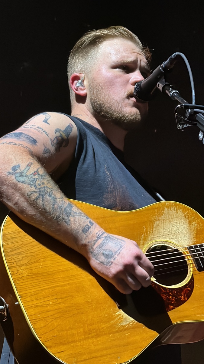 Zach Bryan Concert & Tour History (Updated for 2024 - 2025) | Concert ...
