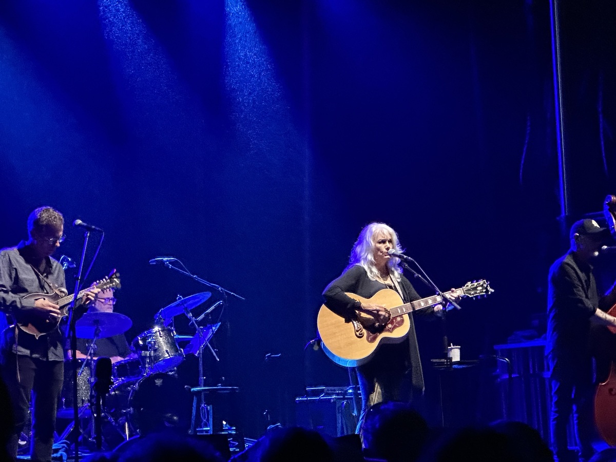 Emmylou Harris Concert & Tour History (Updated for 2024 - 2025 ...