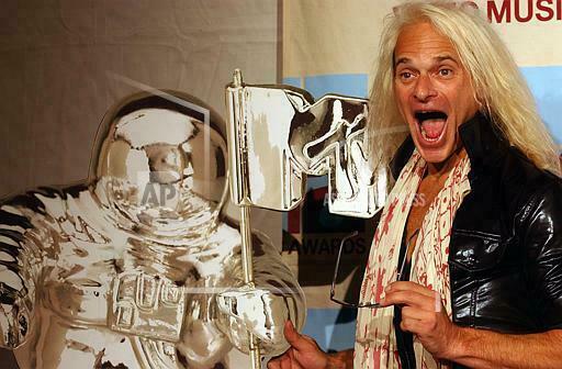 Aug 29, 2002: Sammy Hagar / David Lee Roth at New York, New York ...
