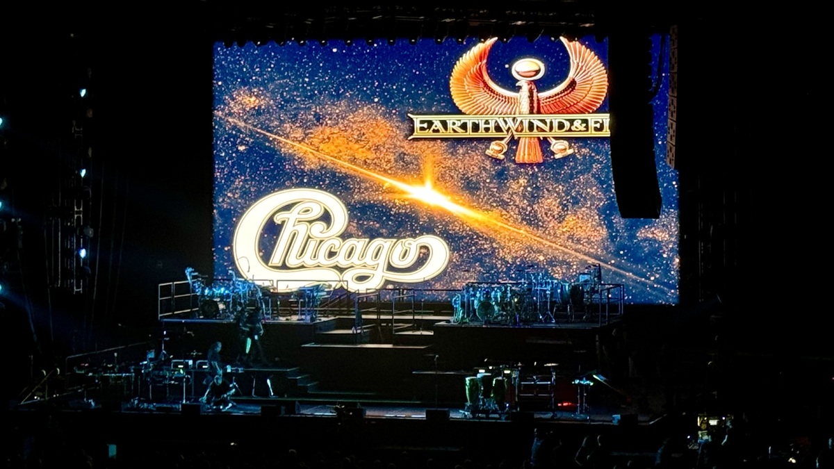 Earth, Wind & Fire Concert & Tour History (Updated for 2024) | Concert ...