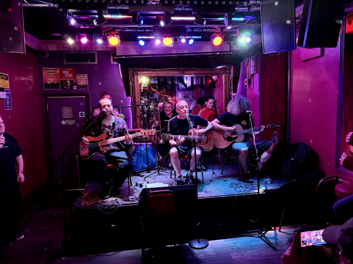 Gareth James Concert & Tour History (Updated for 2025) | Concert Archives