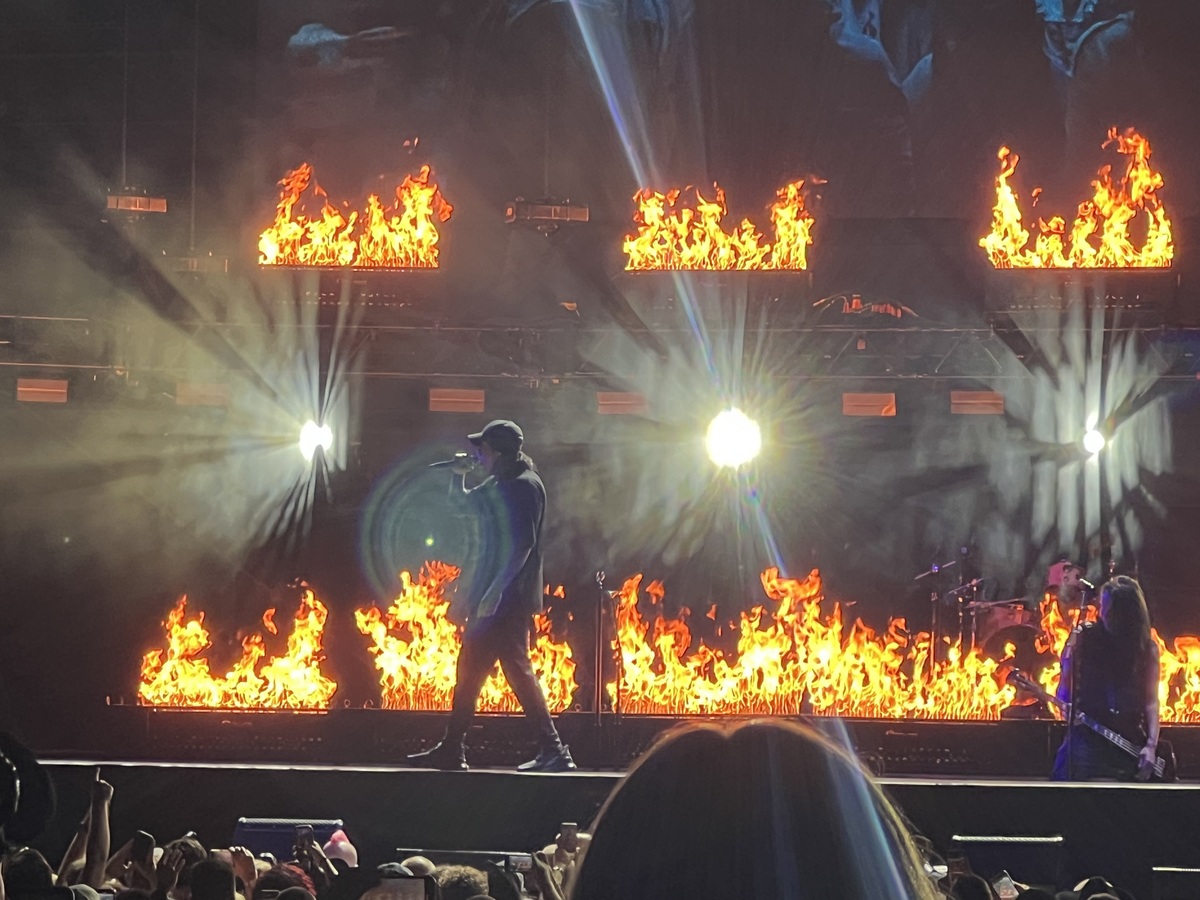 Sep 21, 2024: Falling In Reverse / Black Veil Brides / Dance Gavin ...