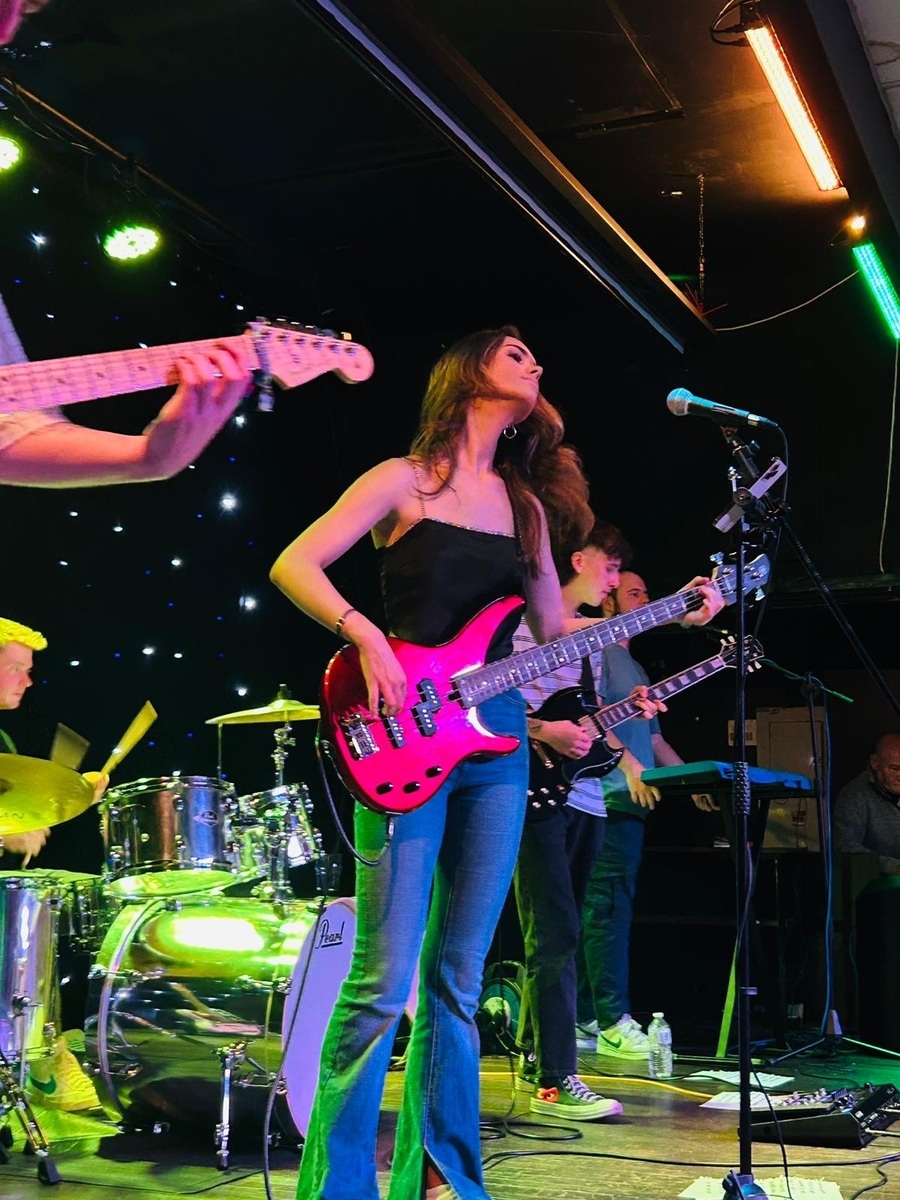 English Rose Concert & Tour History | Concert Archives