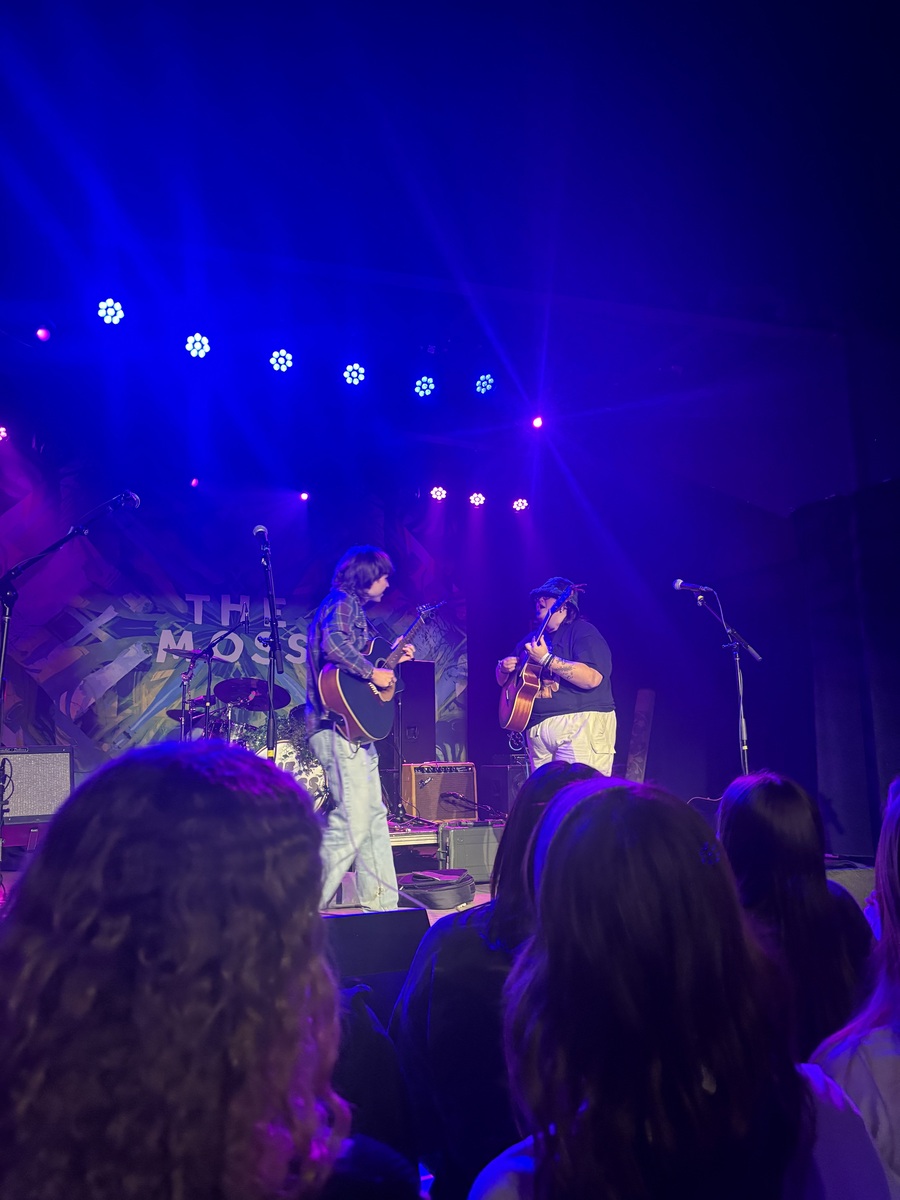 Oct 18, 2024: The Moss / hey, nothing at Majestic Theatre Madison ...