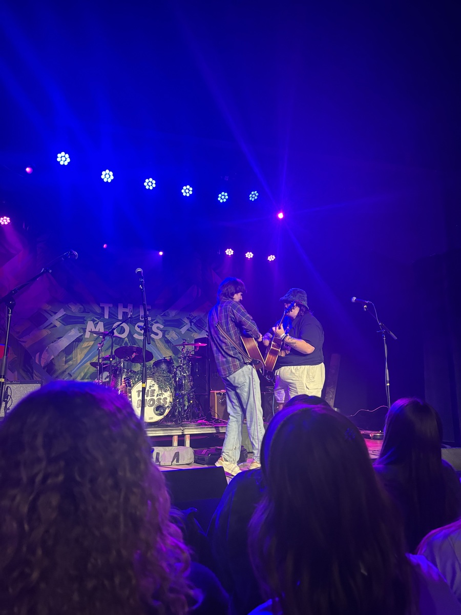 Oct 18, 2024: The Moss / hey, nothing at Majestic Theatre Madison ...