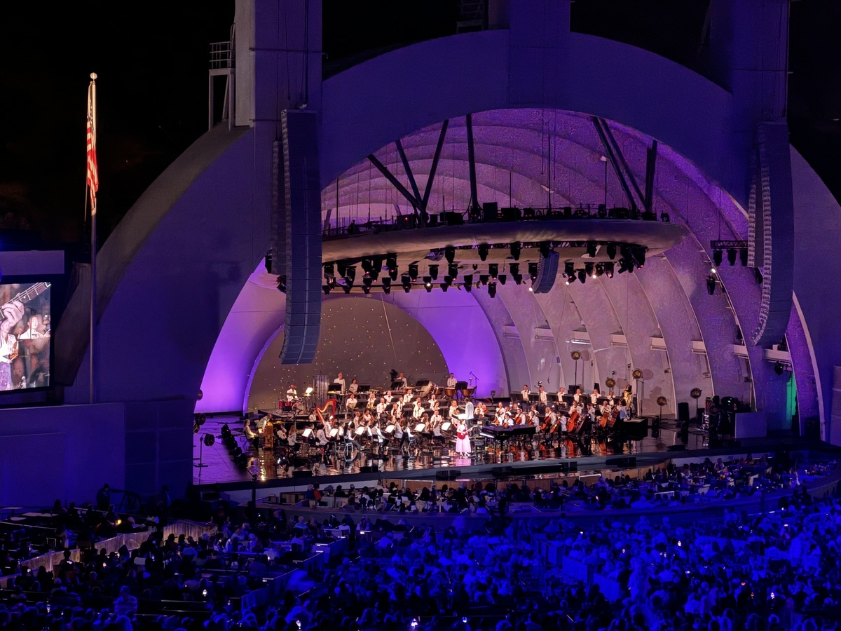 Laufey Concert & Tour History (Updated for 2024 - 2025) | Concert Archives