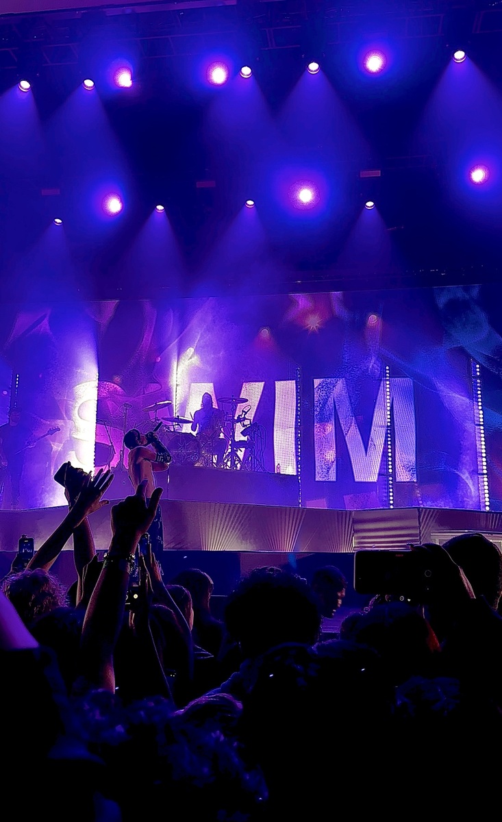 Chase Atlantic Concert & Tour History (Updated for 2024 - 2025 ...