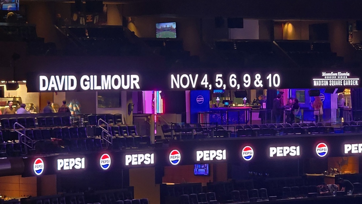 Nov 09, 2024: David Gilmour at Madison Square Garden New York, New York ...