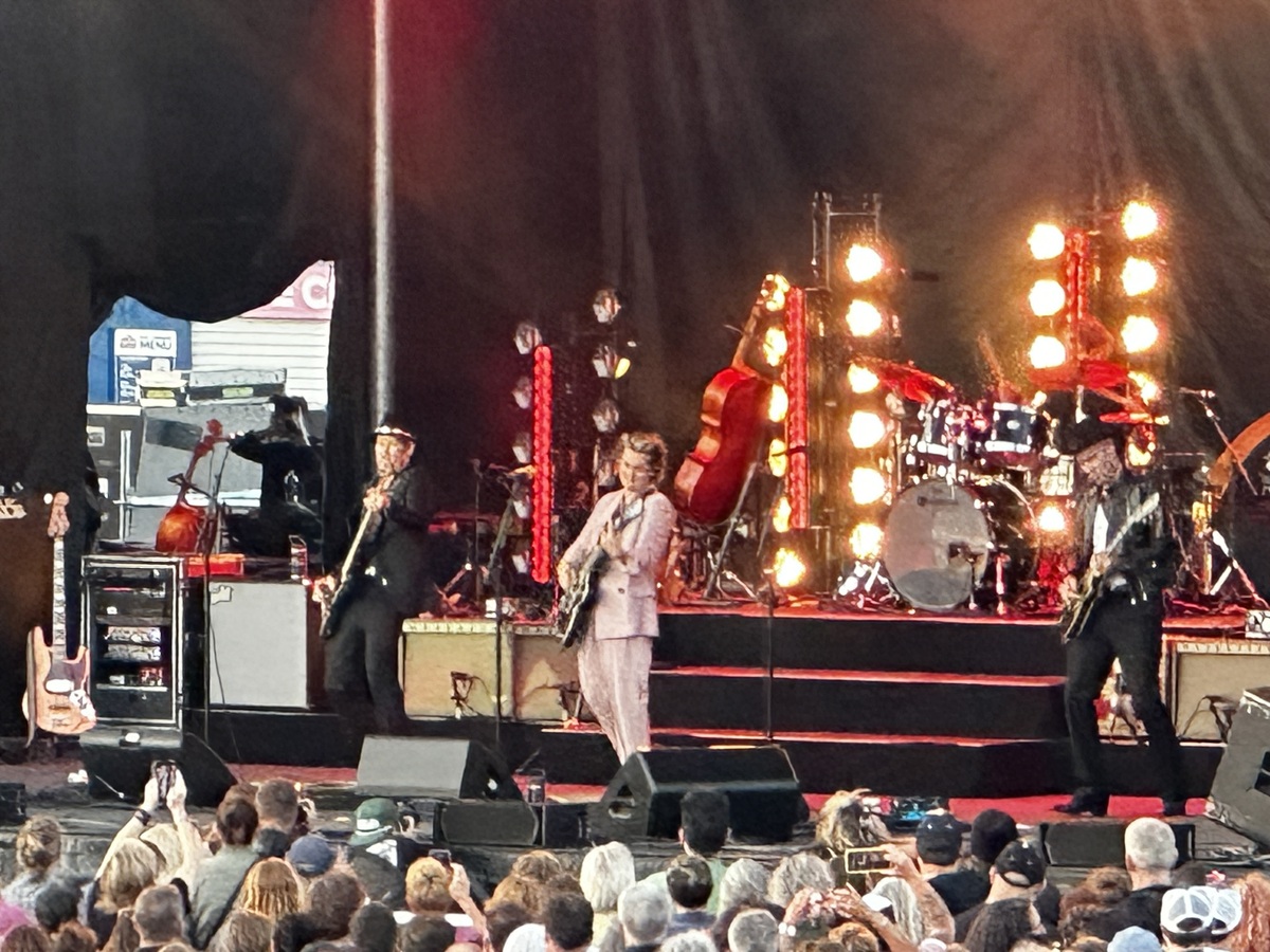 Brandi Carlile Concert & Tour History (Updated for 2025) | Concert Archives